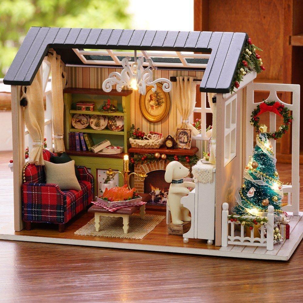 DIY Christmas Miniature Dollhouse Kit– UNIQKART